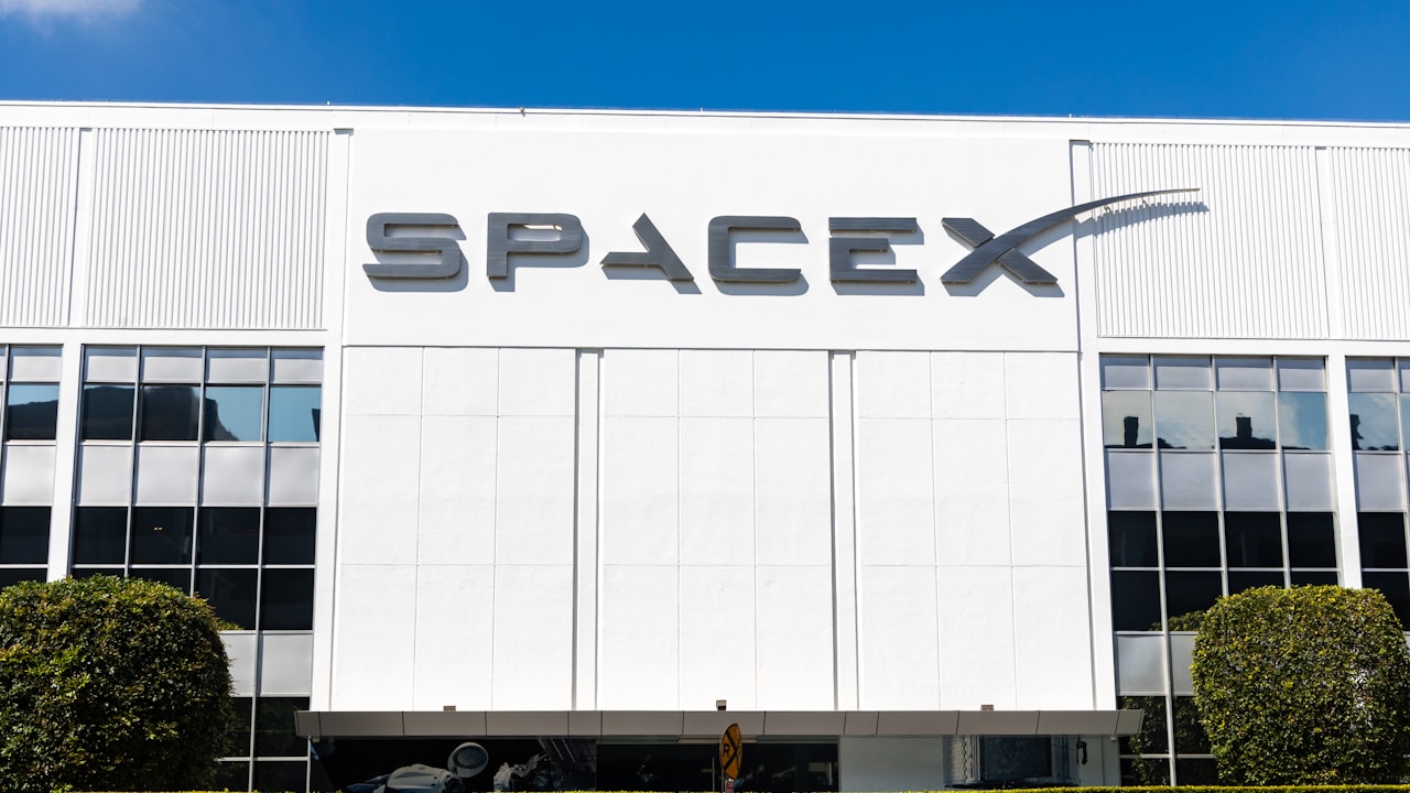 SpaceX SPCX Soars 19% on Historic $75B IPO Debut | June 2026